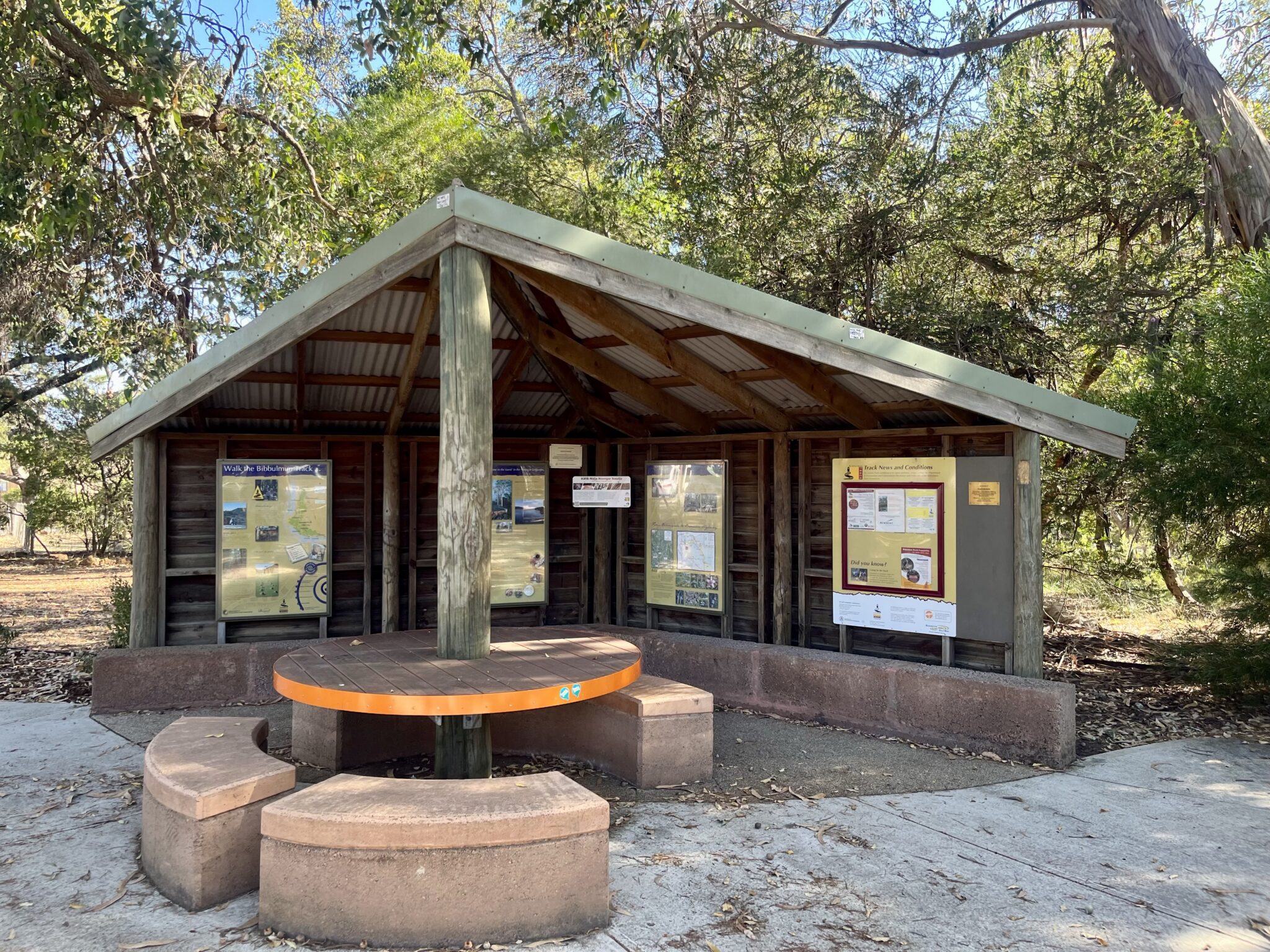 【Kalamunda to Perth Hills Discovery Center】 via Bibbulmun Track